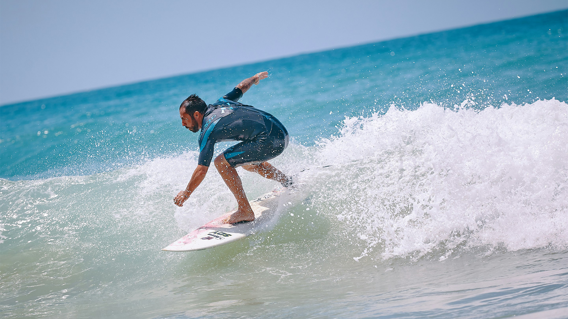 Surfer's Ear: Hoe Je Jezelf Beschermt - Zwemdopje.nl